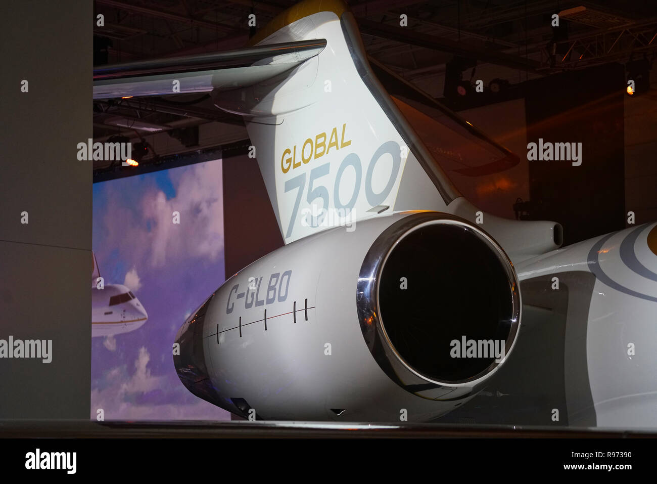 Canada bombardier aircraft plant hi-res stock photography and images ...