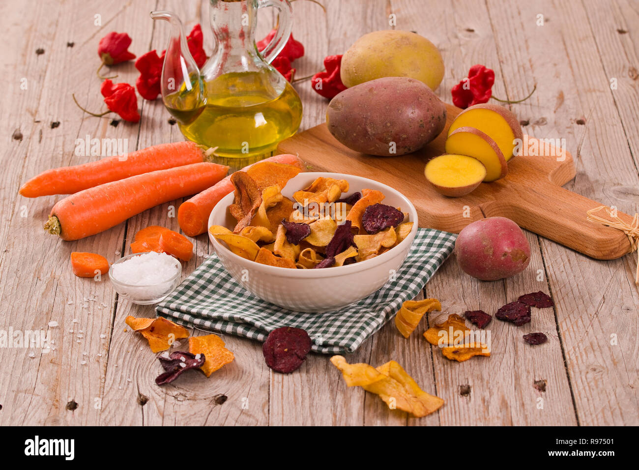Mixed vegetable crisps Stock Photo - Alamy