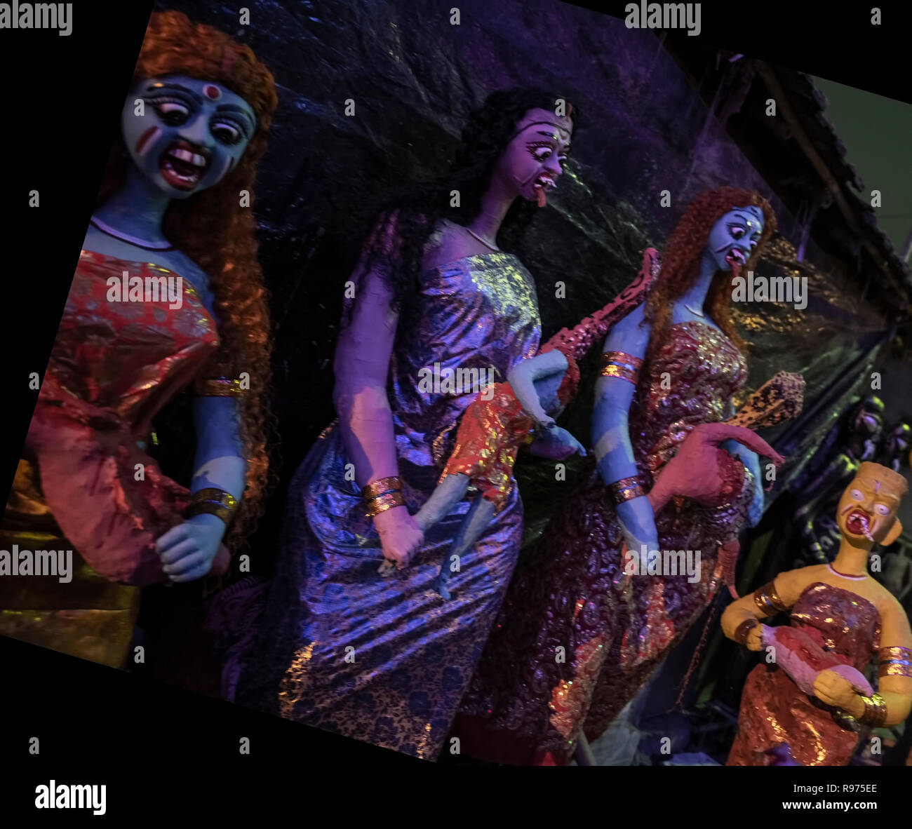 Female corpse hi-res stock photography and images - Alamy