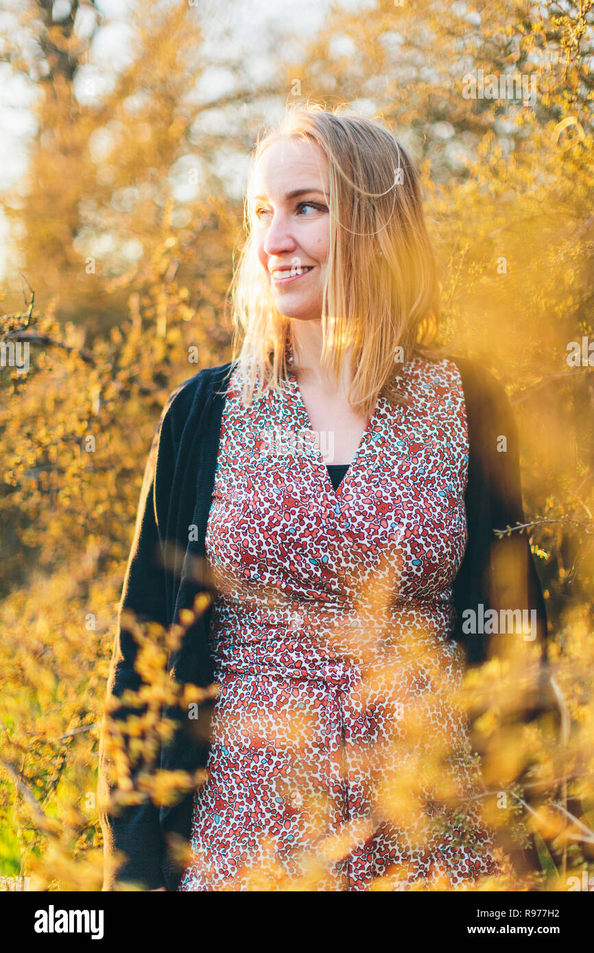 Smiling bush hi-res stock photography and images - Alamy