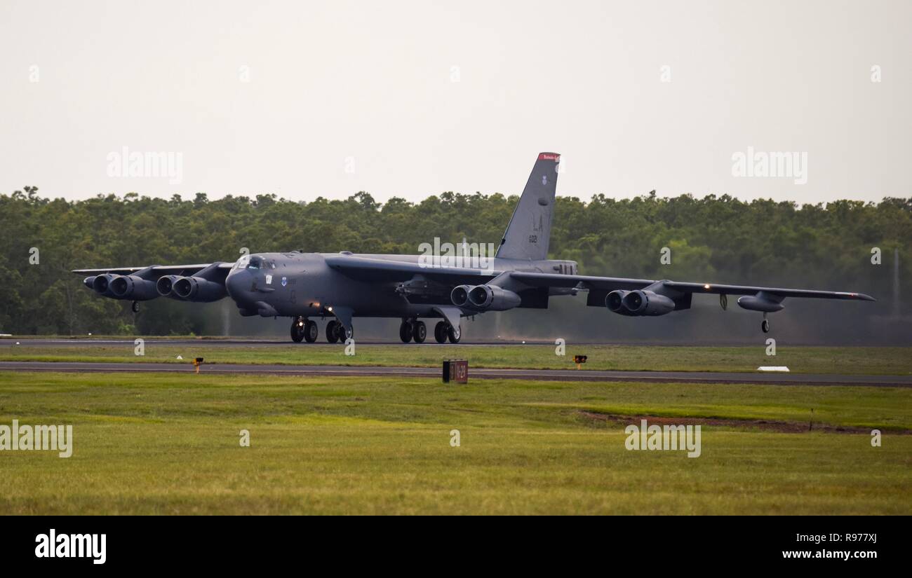 Raaf darwin hi-res stock photography and images - Alamy