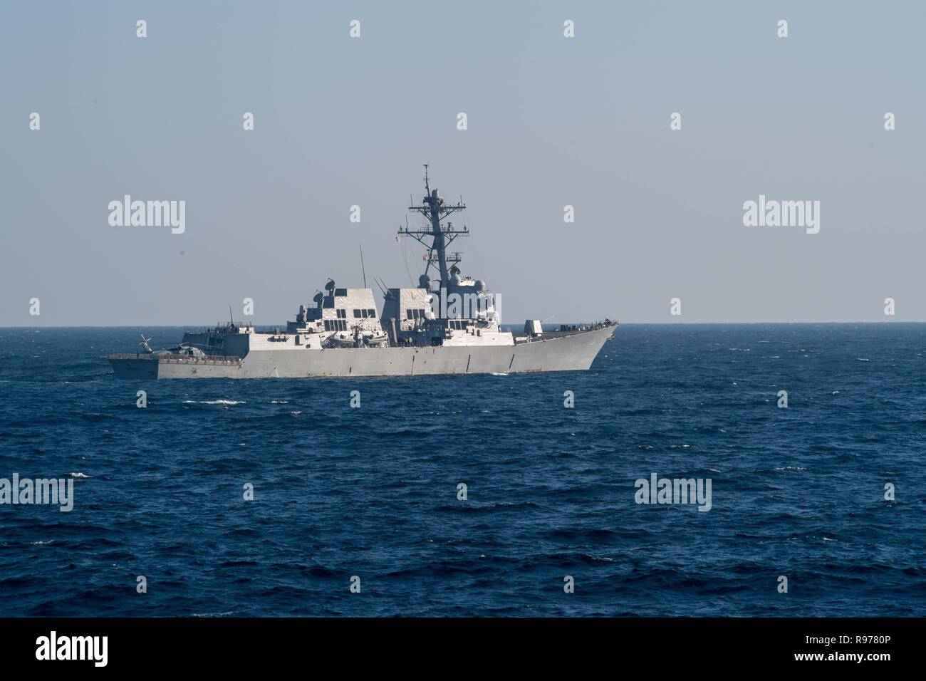 Spruance class destroyer hi-res stock photography and images - Alamy