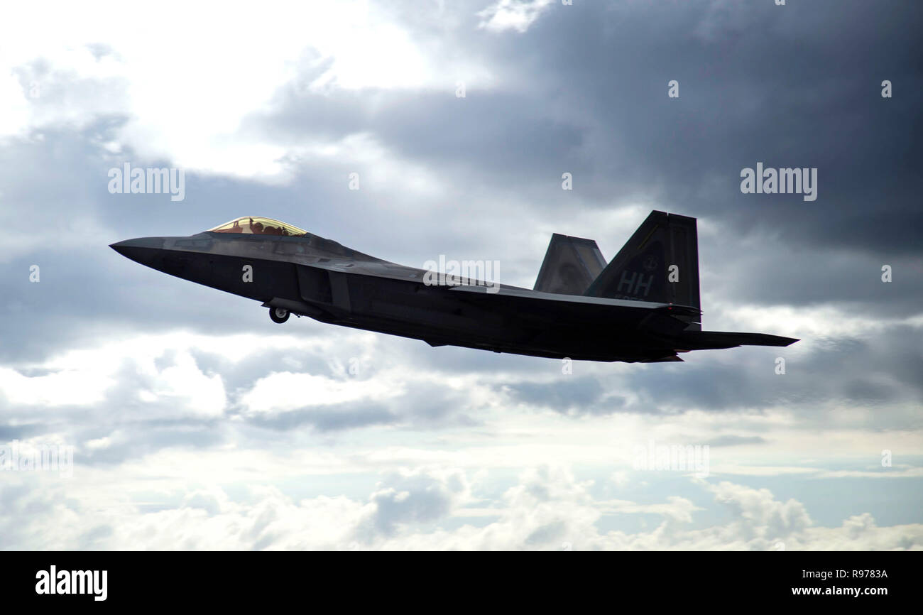 A U.S. Air Force F-22 Raptor from the Hawaii Air National Guard’s 154th ...