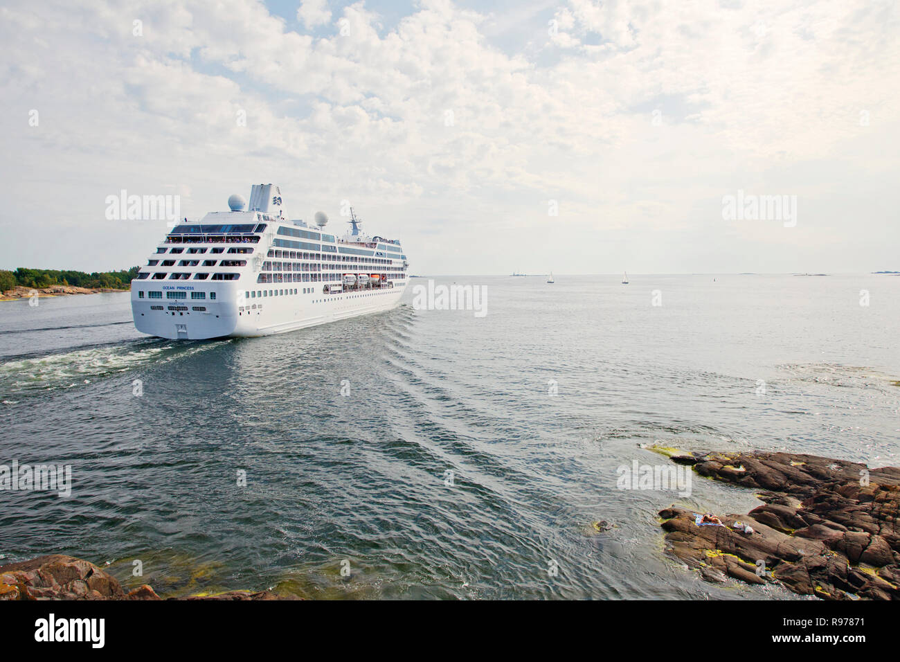 Finland cruise ship people hi-res stock photography and images - Alamy