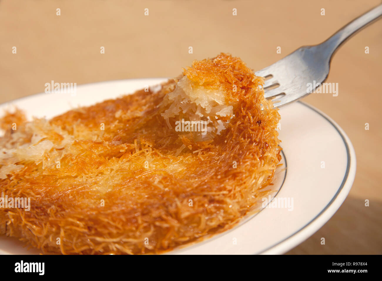 Traditional Turkish dessert kunefe Stock Photo - Alamy
