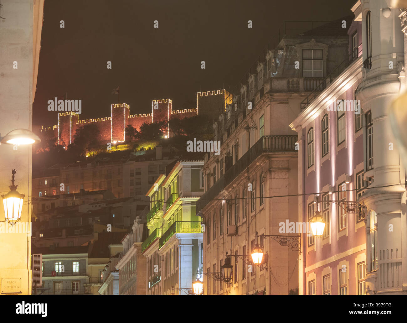 Lisbon - Portugal: night view of the castle of Sao Jorge Stock Photo ...