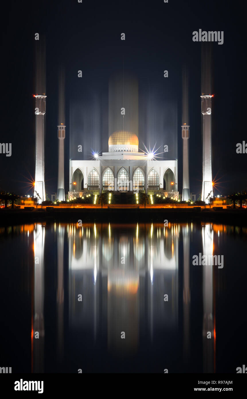 Central mosque of songkhla hi-res stock photography and images - Alamy