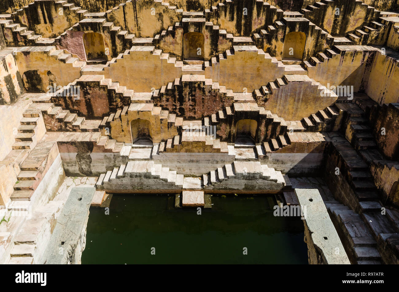 Panna Meena ka Kund stepwell, Jaipur, Rajasthan, India Stock Photo - Alamy