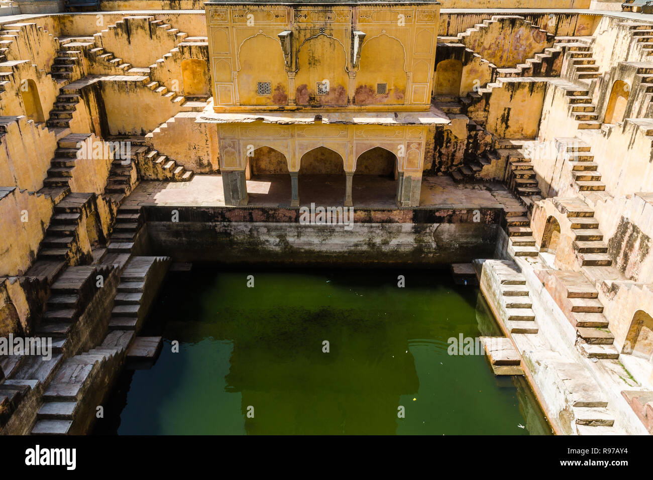 Panna Meena ka Kund stepwell, Jaipur, Rajasthan, India Stock Photo - Alamy