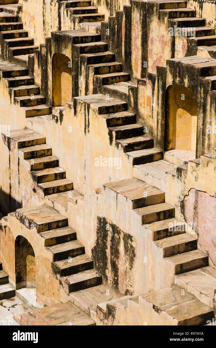 Panna Meena ka Kund stepwell, Jaipur, Rajasthan, India Stock Photo - Alamy