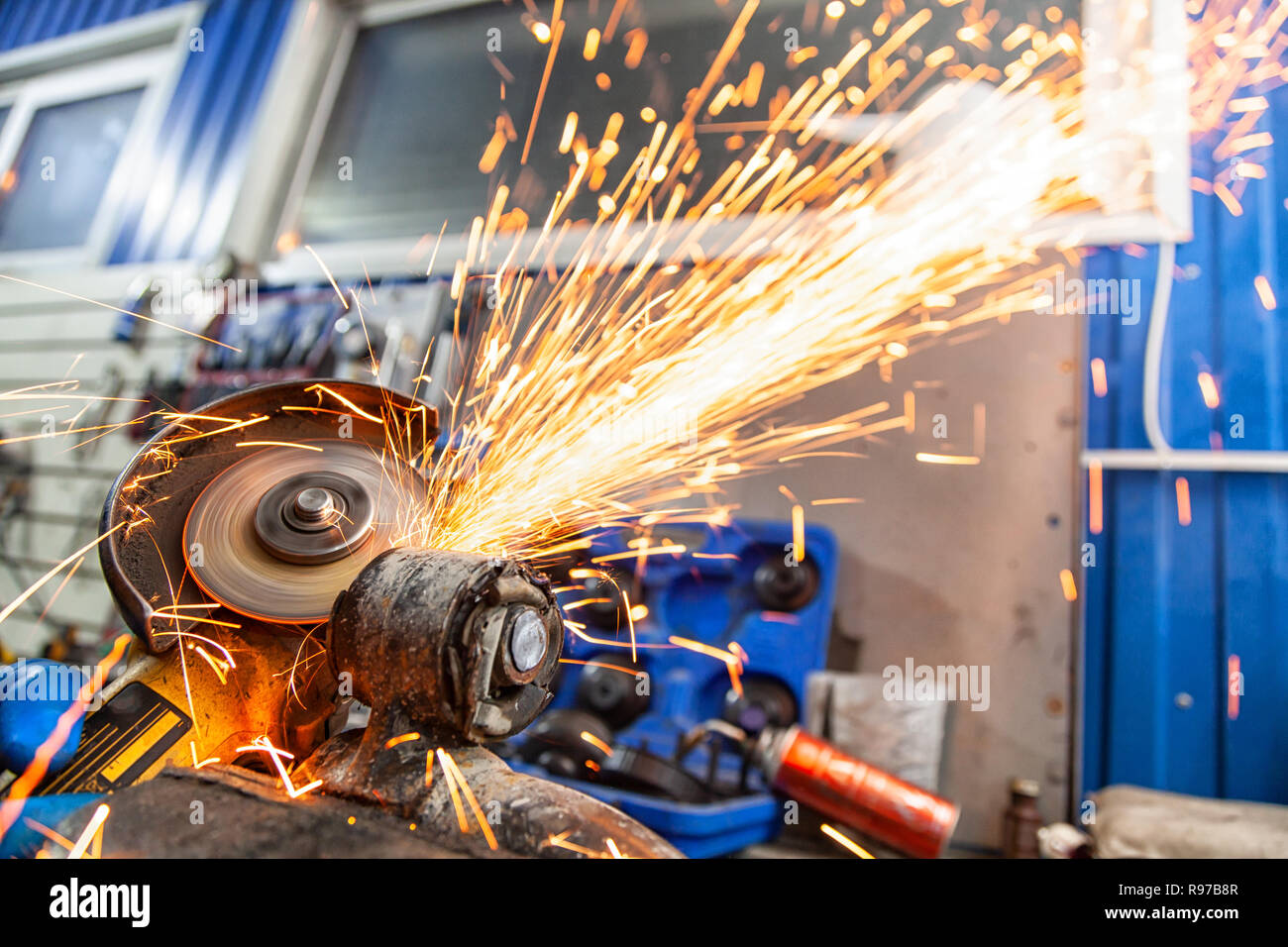 Bench Grinder Stock Photos & Bench Grinder Stock Images - Alamy