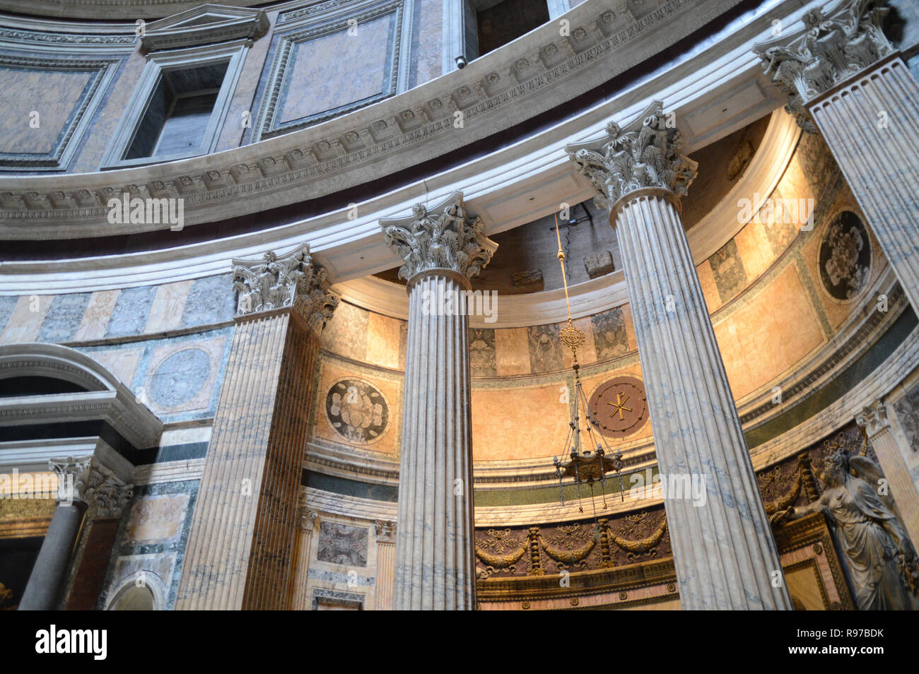 Rome pantheon interior Stock Photo - Alamy