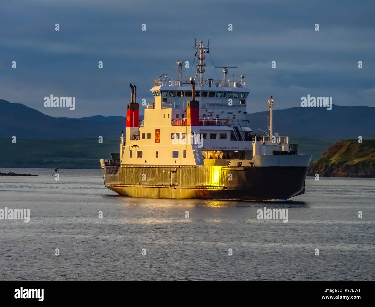 Ferry crossing water scotland hi-res stock photography and images - Alamy