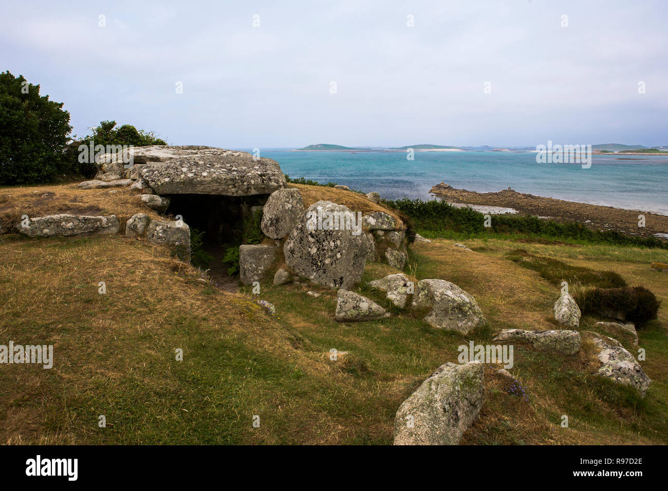 Scillonian tomb hi-res stock photography and images - Alamy