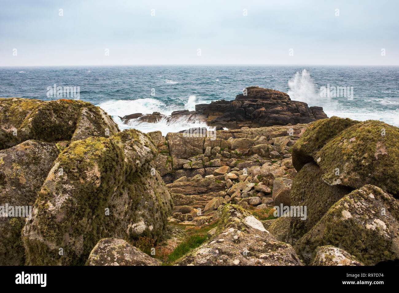 Deep ocean stormy waves hi-res stock photography and images - Alamy