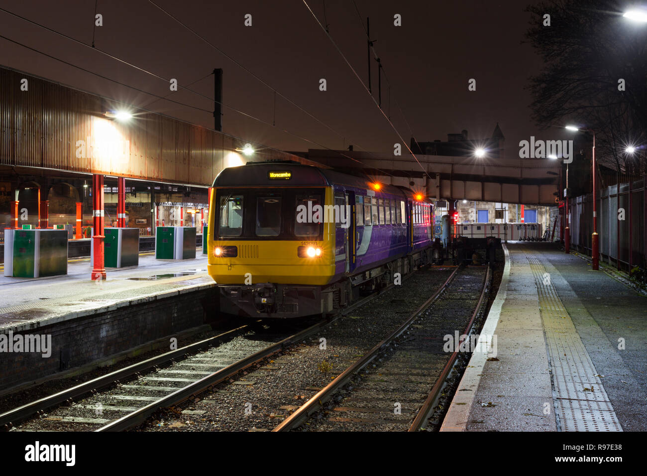 Lancaster lancashire night hi-res stock photography and images - Alamy