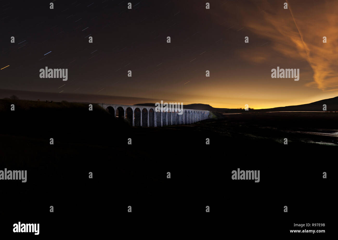 Ribblehead viaduct night hi-res stock photography and images - Alamy