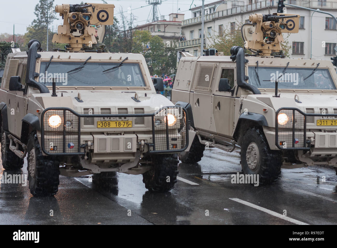 Iveco lmv hi-res stock photography and images - Alamy