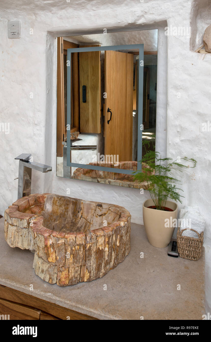 Rockhouse cave hi-res stock photography and images - Alamy