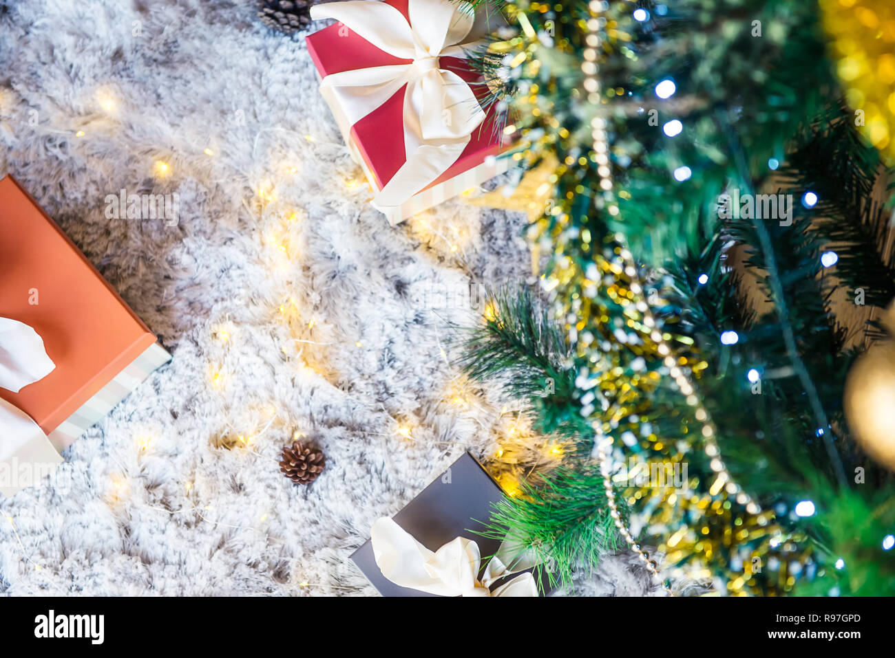 Gif boxes hi-res stock photography and images - Alamy