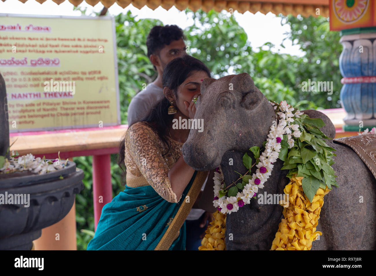 Kissing temple hi-res stock photography and images - Alamy