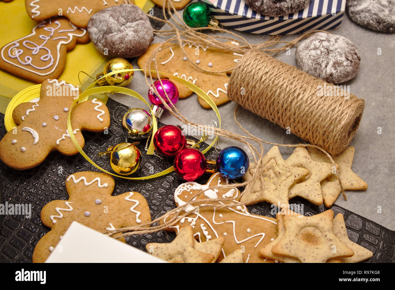 Christmas gingerbread packaging process Stock Photo - Alamy