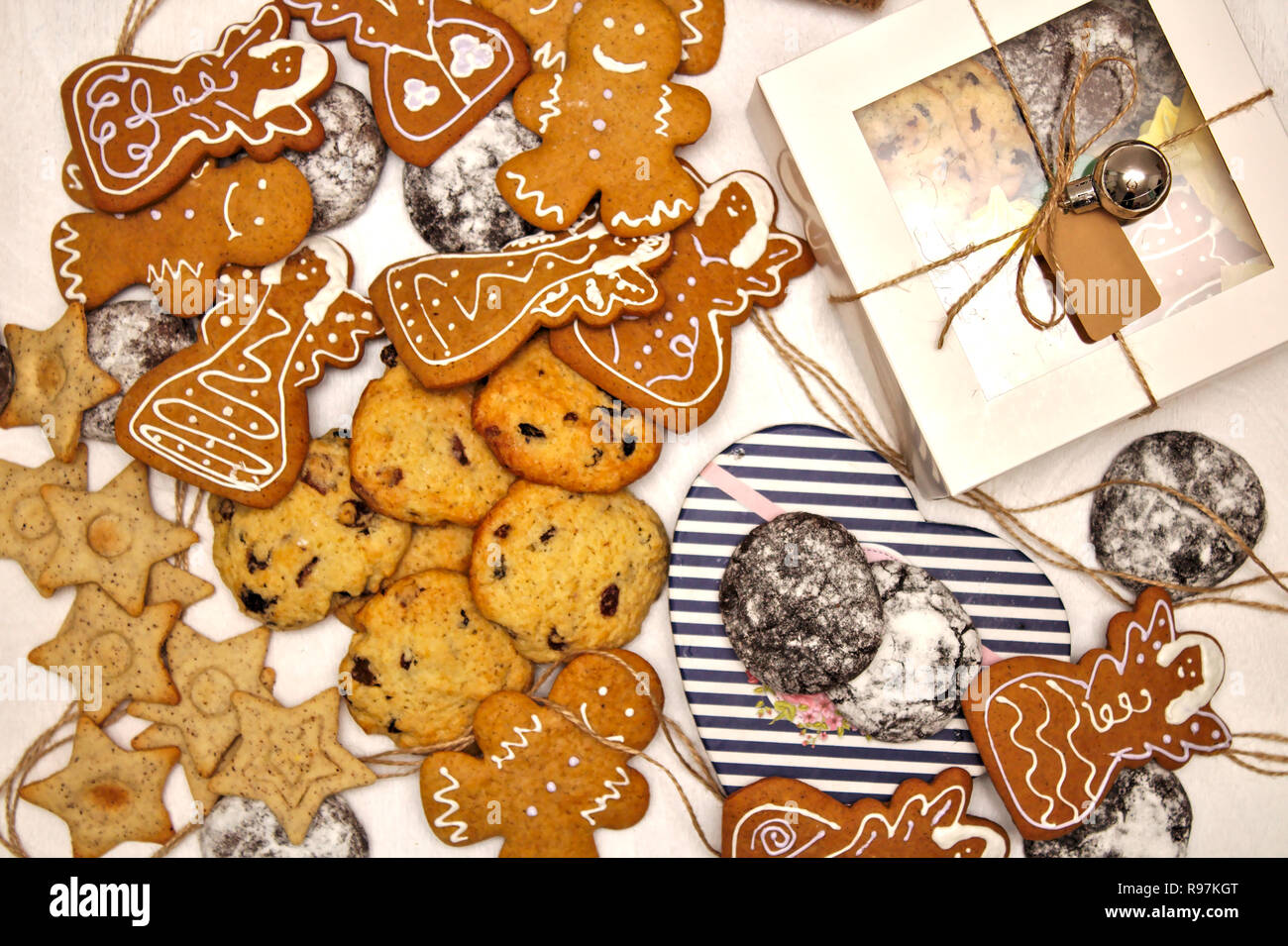 Christmas gingerbread packaging process Stock Photo - Alamy