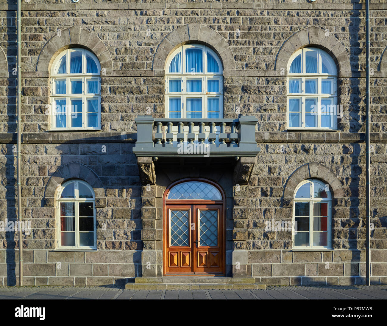 Old stone government building hi-res stock photography and images - Alamy