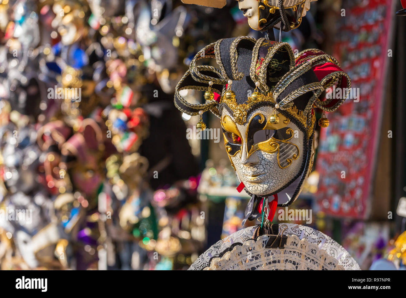 Italy venice souvenir sale carnival masks hi-res stock photography and images - Alamy