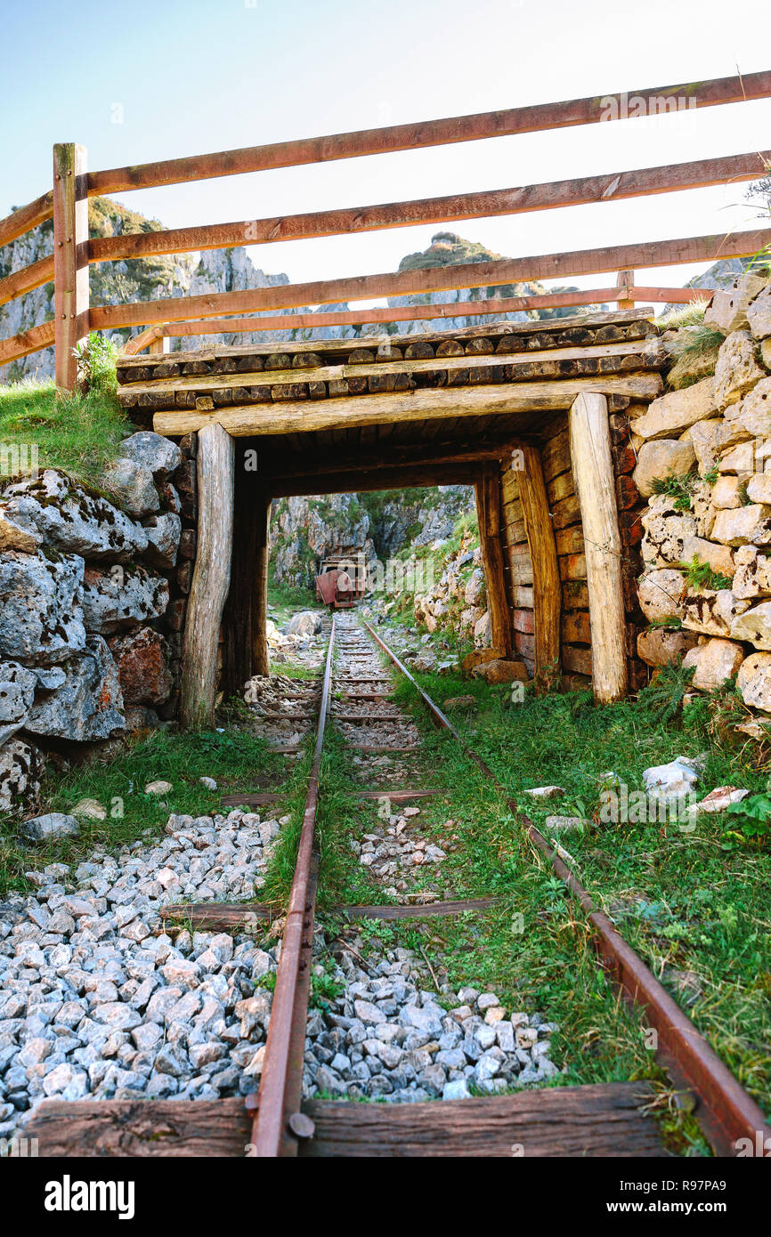 Bridge over abandoned mine train track Stock Photo - Alamy
