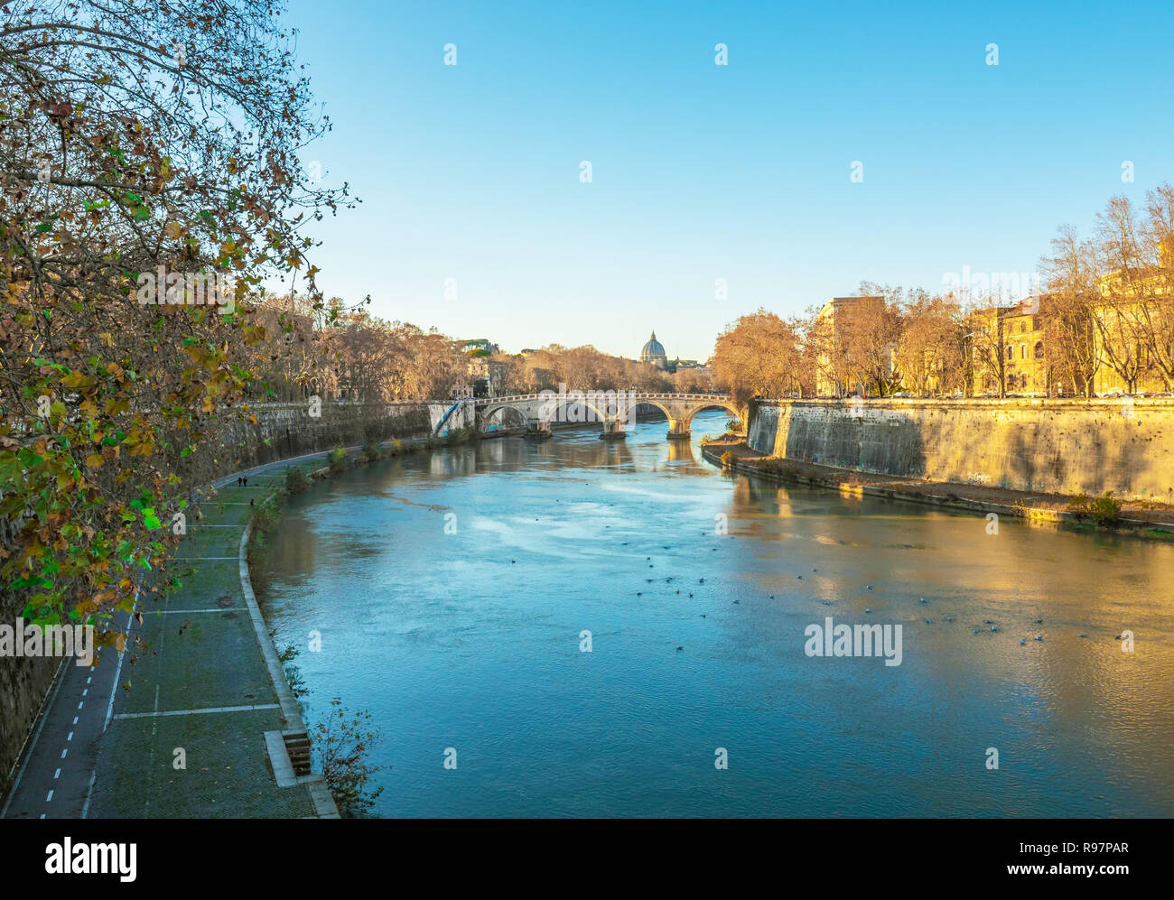 Lungotevere High Resolution Stock Photography and Images - Alamy