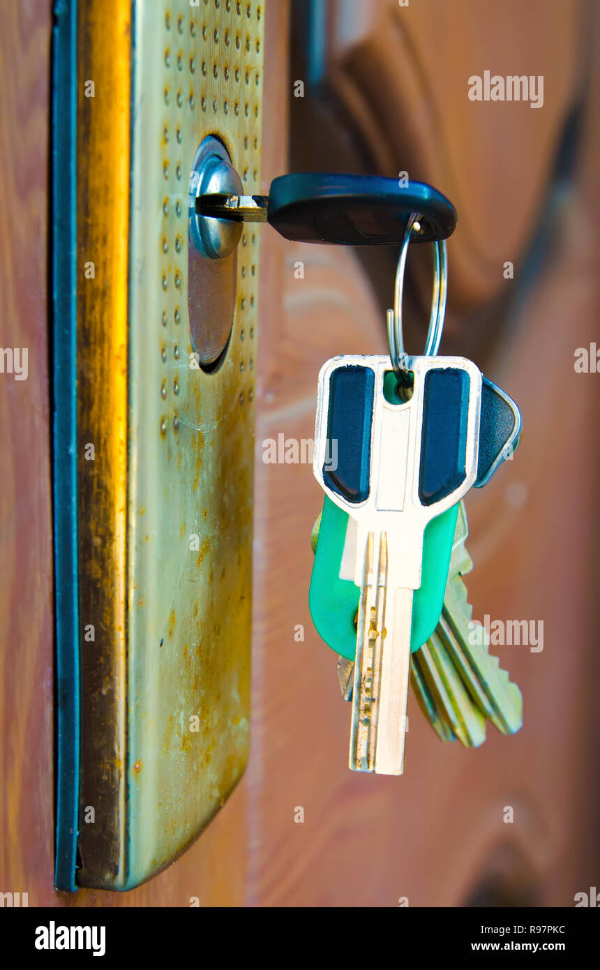 Key hole doors hi-res stock photography and images - Alamy