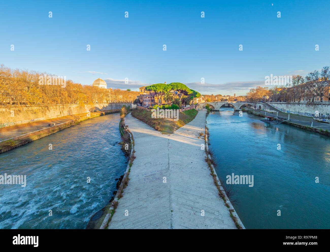 Lungotevere Stock Photos & Lungotevere Stock Images - Alamy