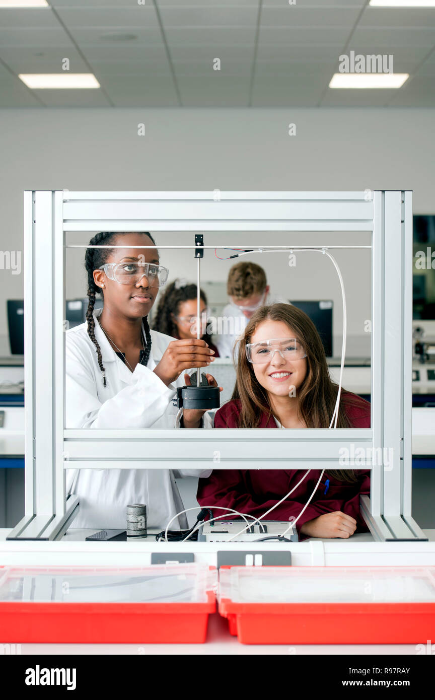 Students in the Loughborough University STEMLAB building using a strain ...