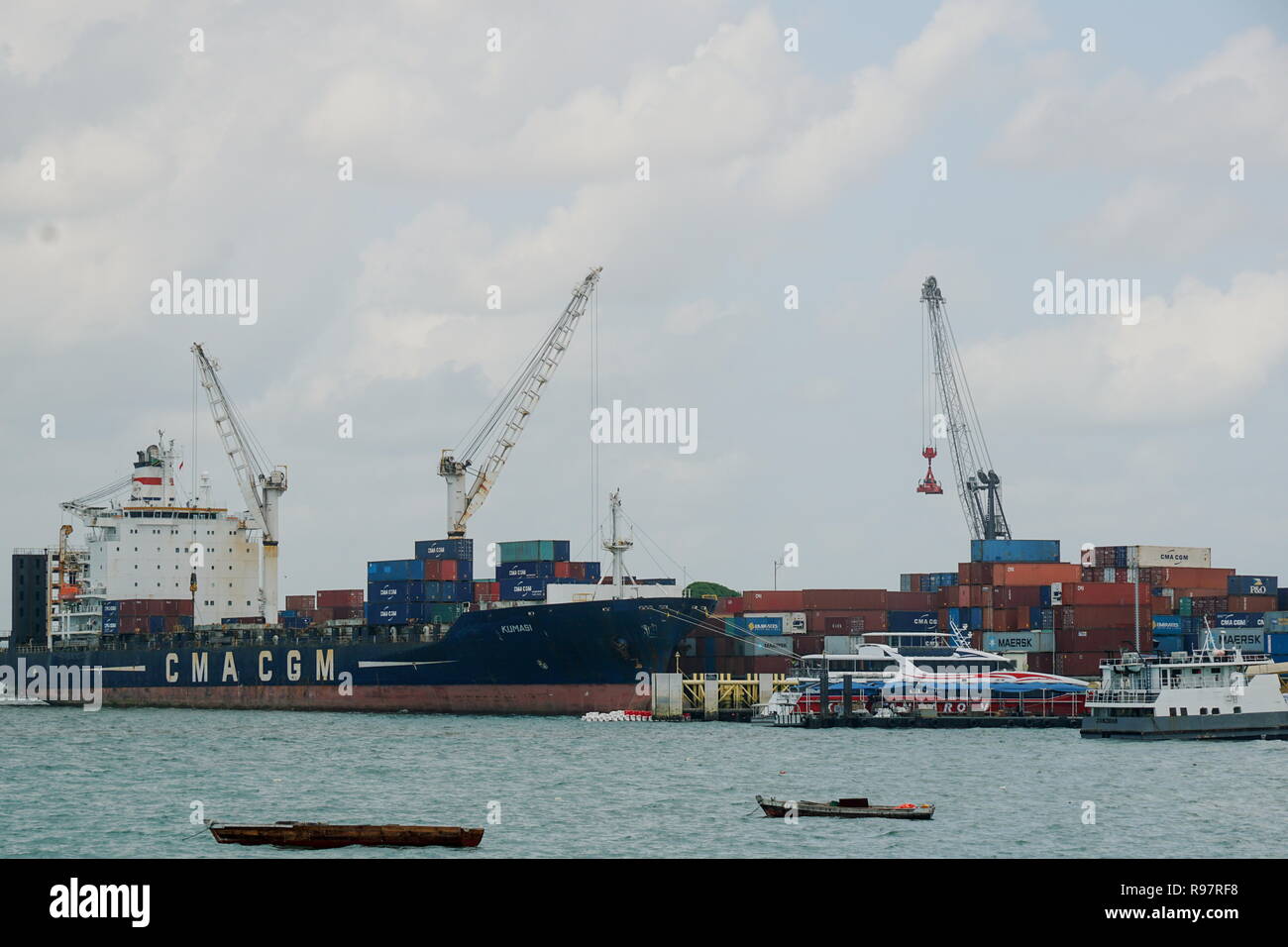 Zanzibar port hi-res stock photography and images - Alamy