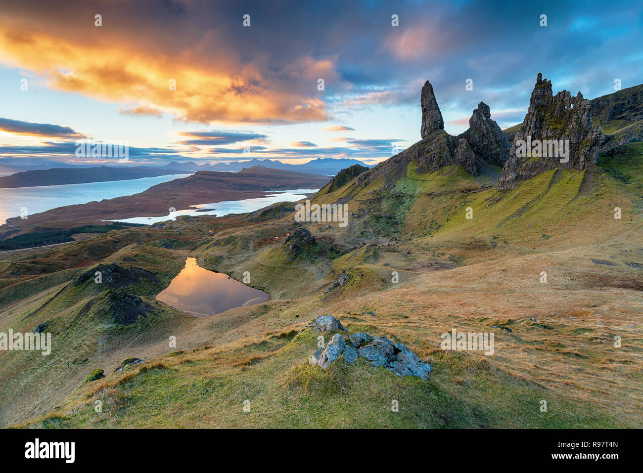 Old man of storr hi-res stock photography and images - Alamy