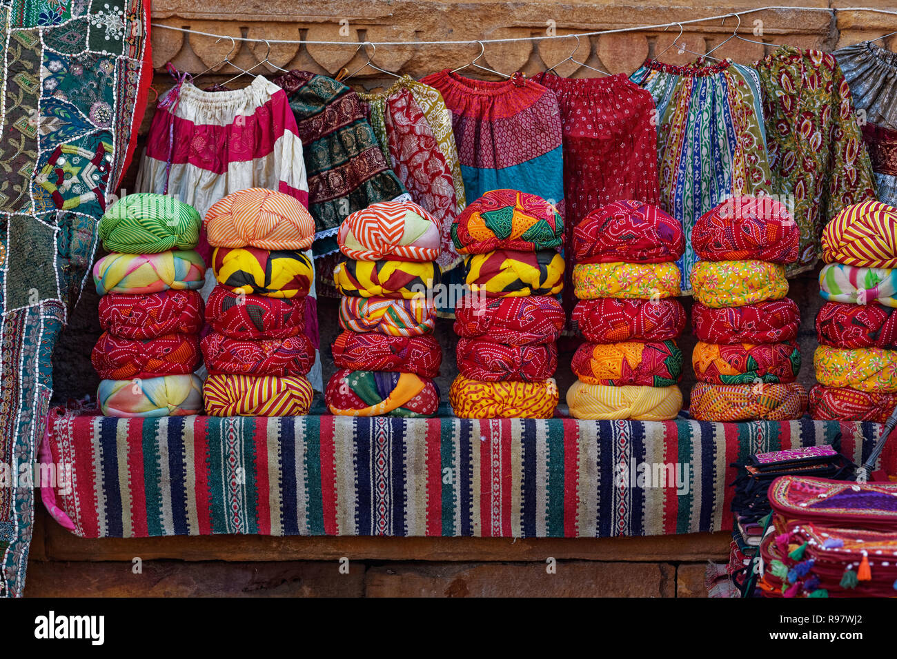 Turban display jaisalmer rajasthan hi-res stock photography and images ...