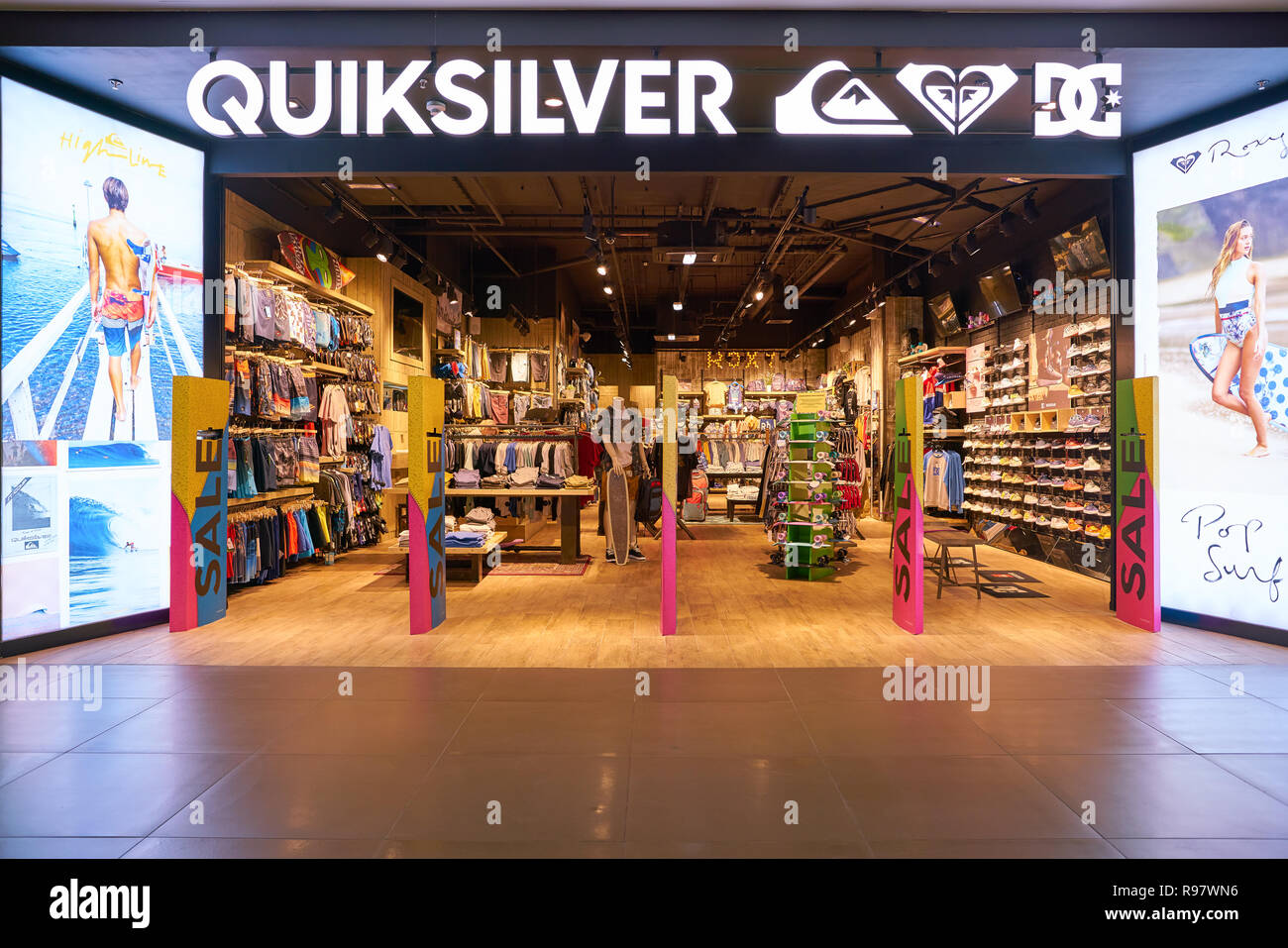 SAINT PETERSBURG, RUSSIA - CIRCA MAY, 2018: entrance to Quiksilver ...