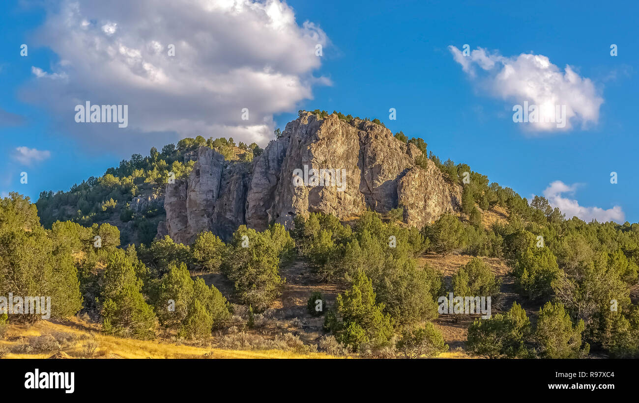 Vivid sky with clouds over Goshen Canyon in Utah Stock Photo - Alamy