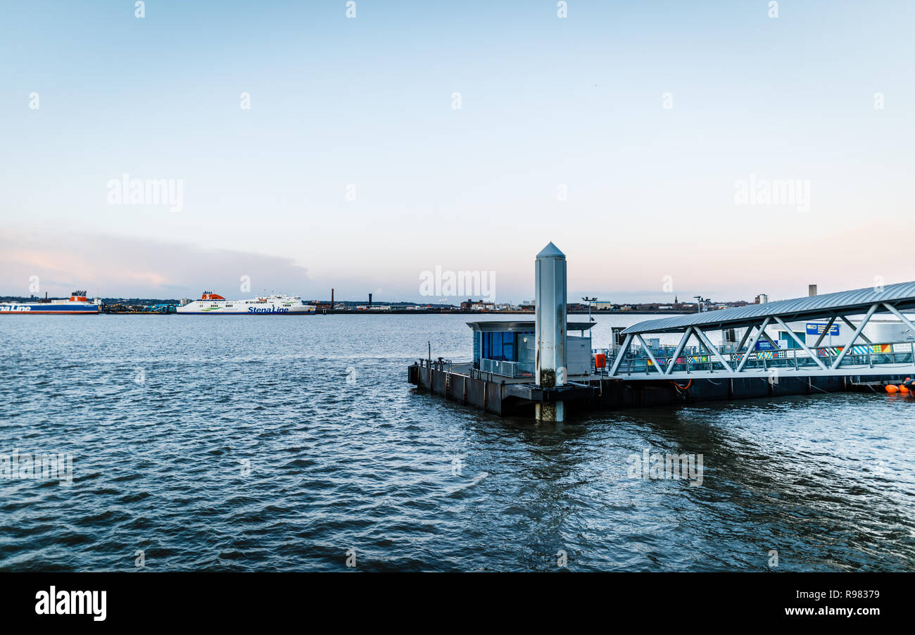 Liverpool skyline waterfront sunrise hi-res stock photography and ...