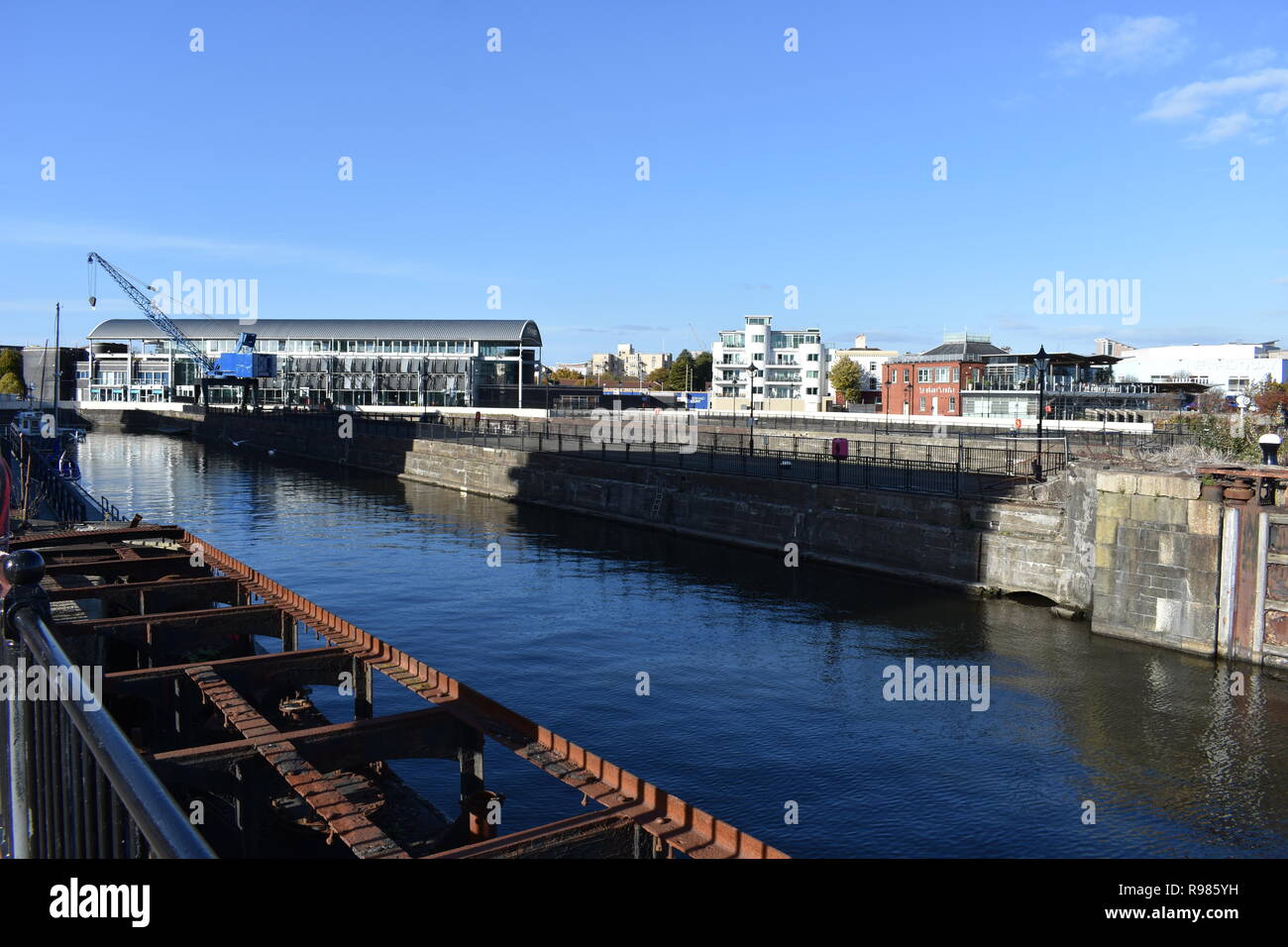 Cardiff docks hi-res stock photography and images - Alamy