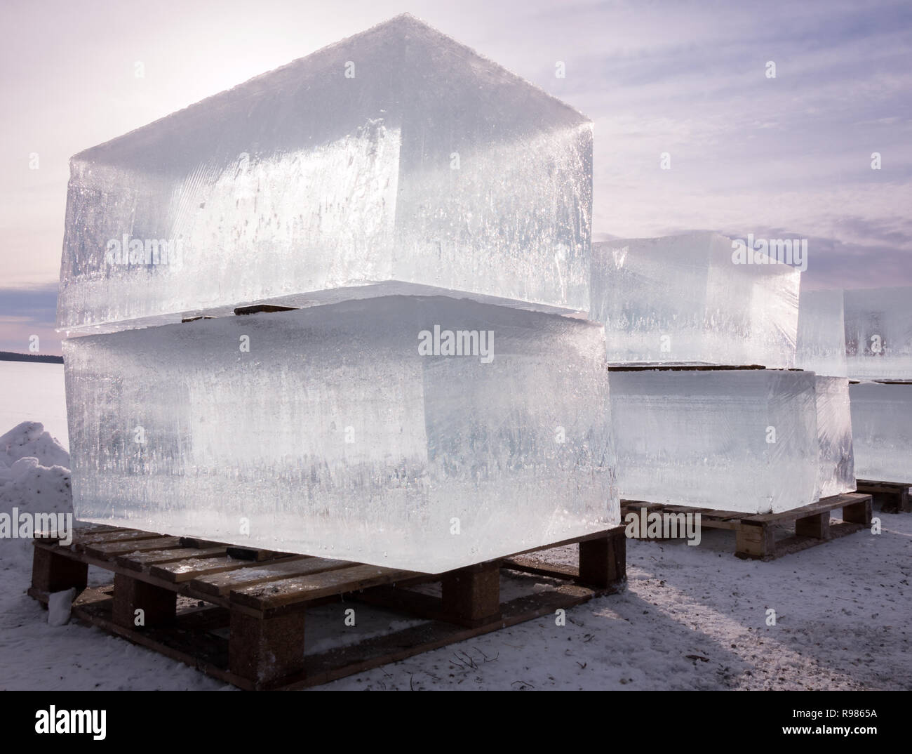 Large cubes hi-res stock photography and images - Alamy