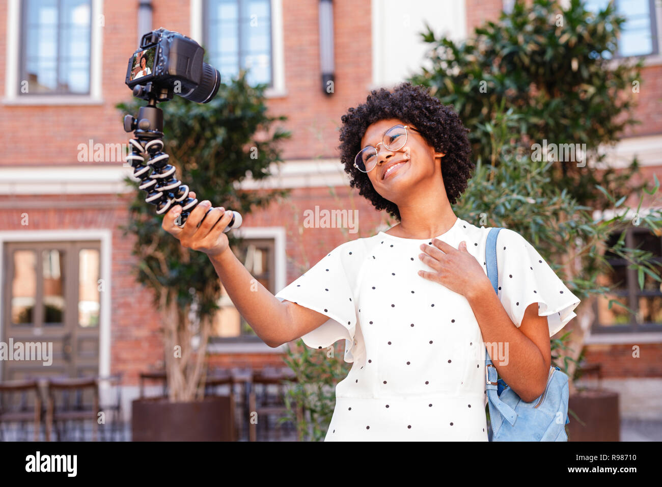 Girl vlogger hi-res stock photography and images - Alamy
