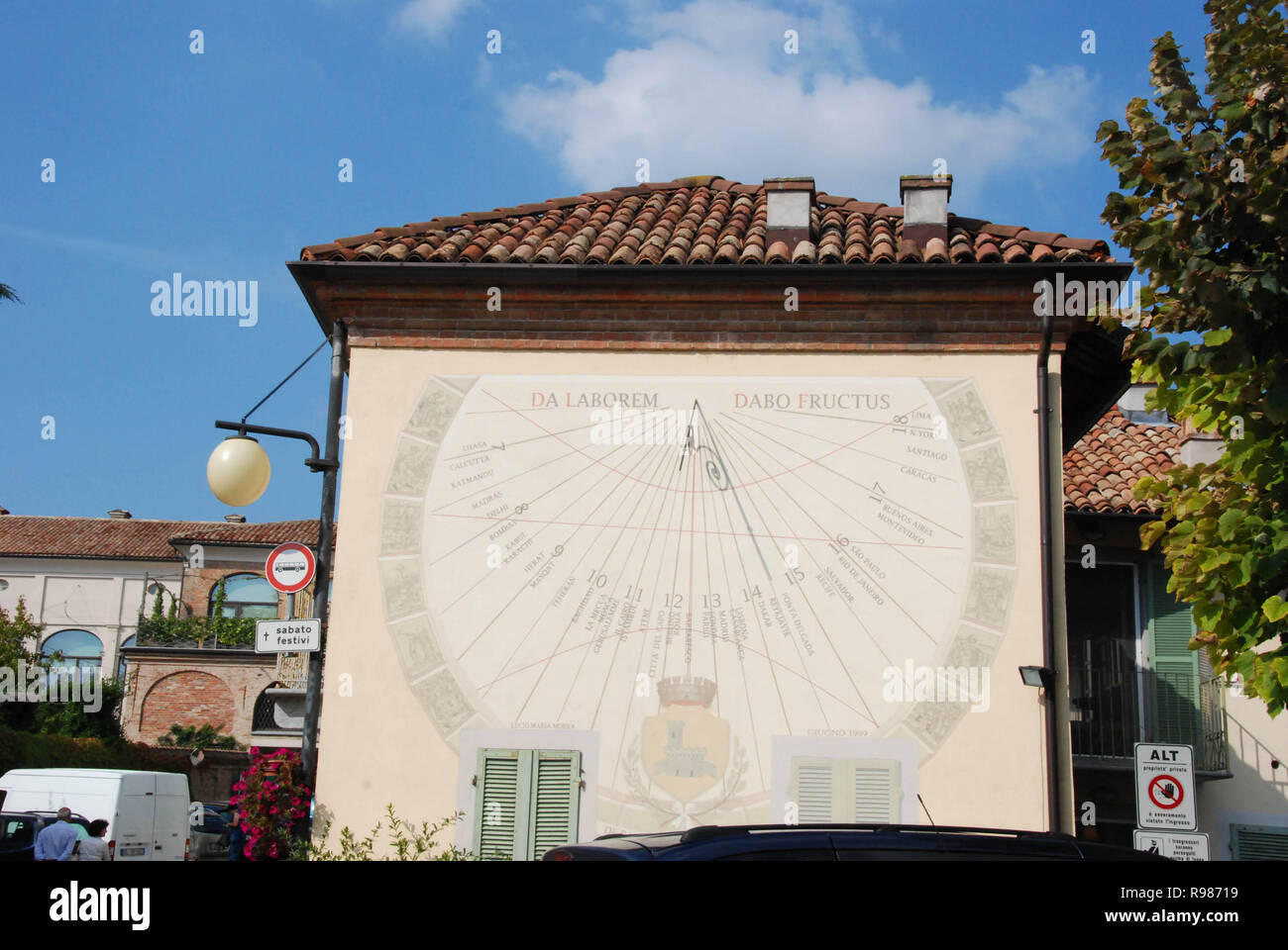 A sundial on a wall in Barbaresco, Piedmont - Italy Stock Photo - Alamy