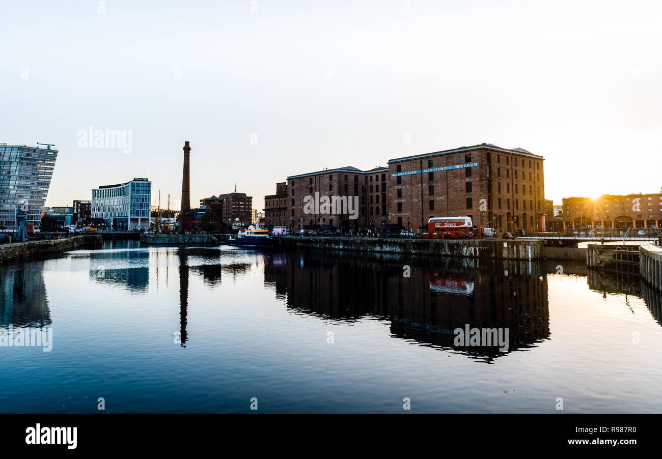 Liverpool waterfront sunrise hi-res stock photography and images - Alamy
