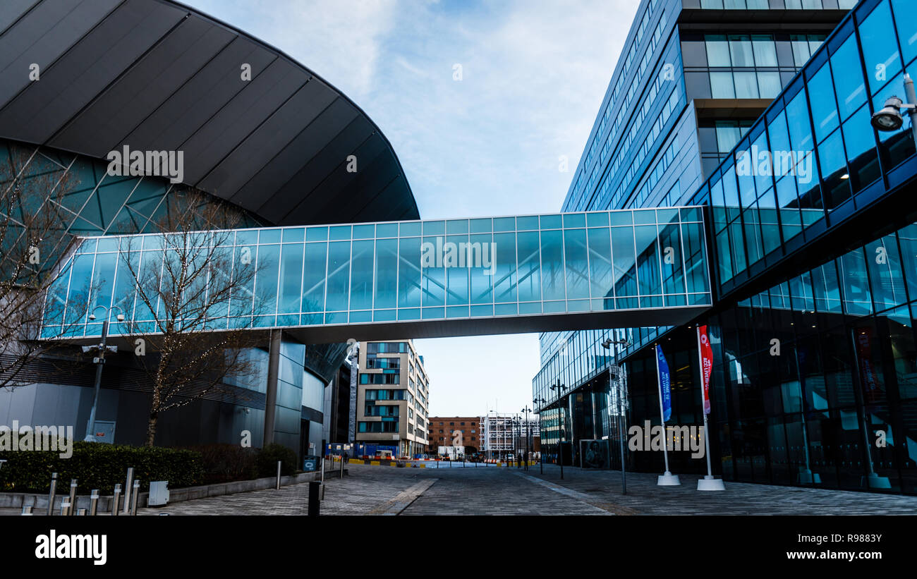 White building waterfront in liverpool hi-res stock photography and ...