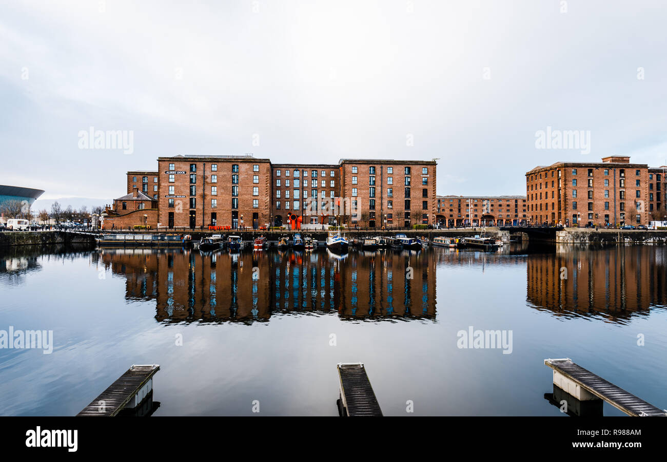 Albert salthouse bridge in liverpool hi-res stock photography and ...