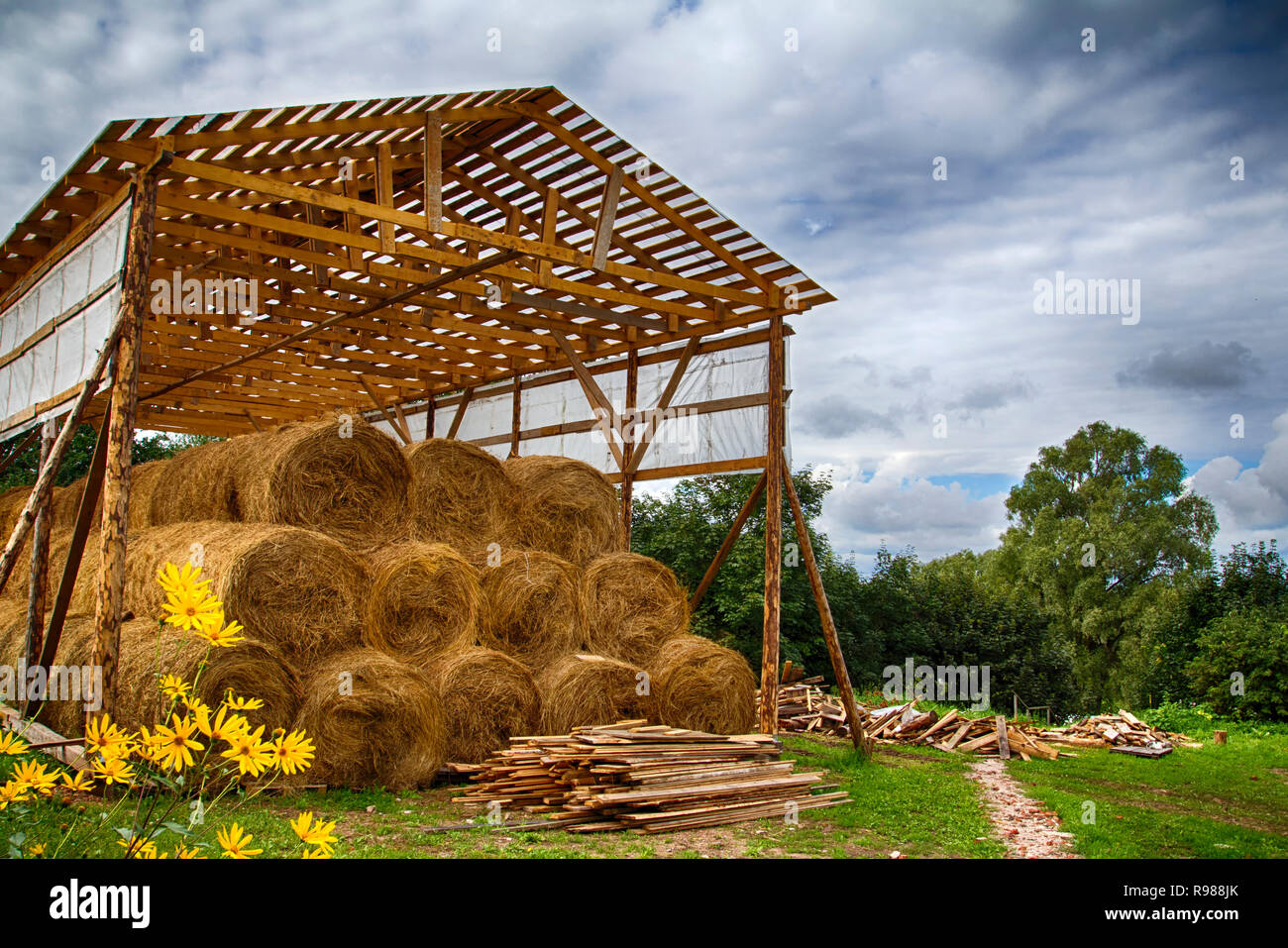 Rustic stable interior hi-res stock photography and images - Alamy