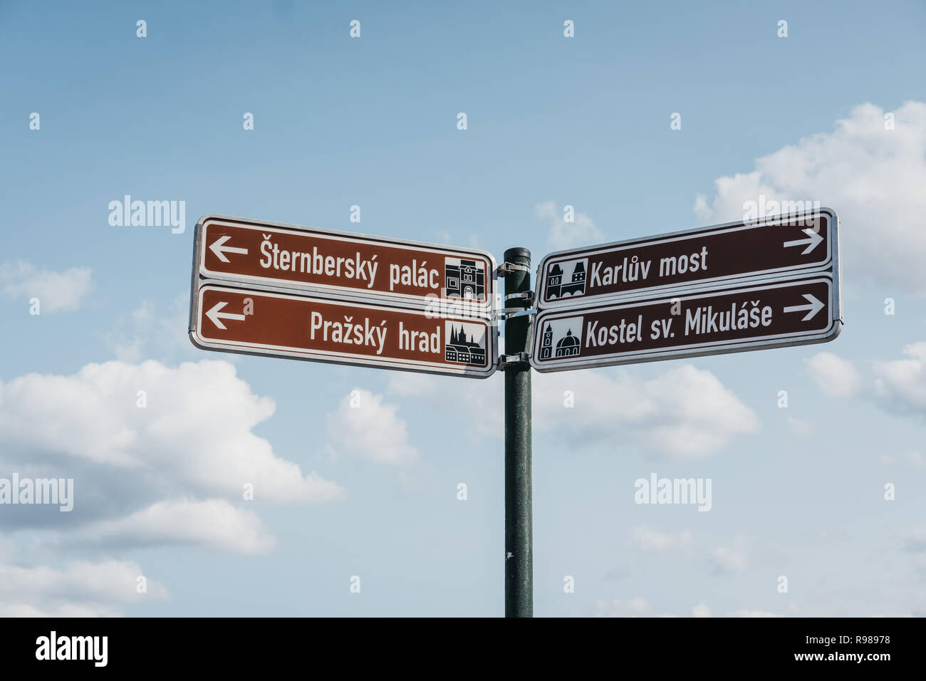 Charles sternberg hi-res stock photography and images - Alamy