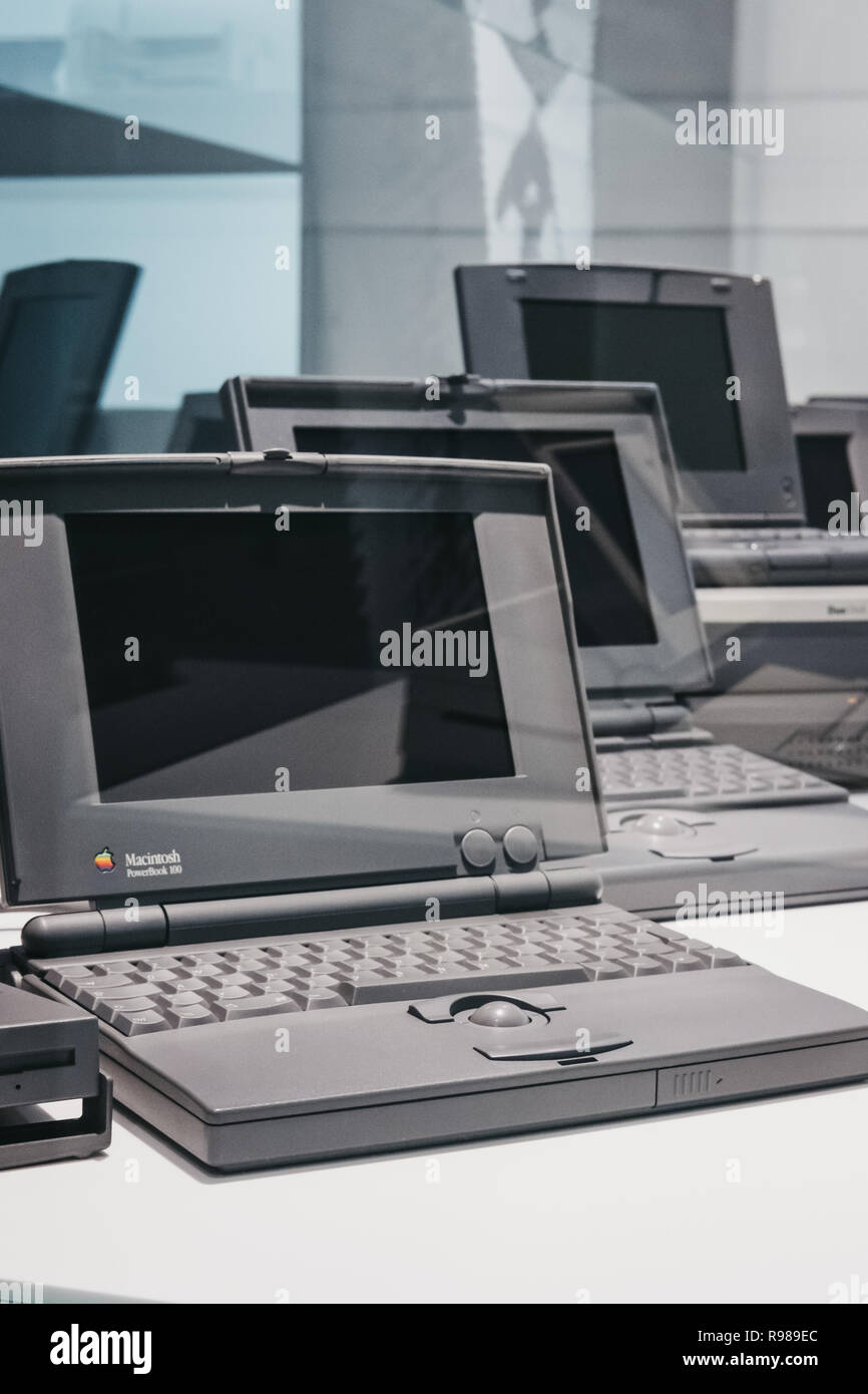 Powerbook hi-res stock photography and images - Alamy